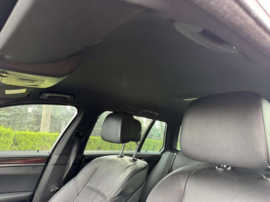 Black BMW 530 2012 in Marijampole, with an engine capacity of 2.99 L and mileage of 320 thousand km for 9500 €, photo 12 on AUTOMOTO.COM.LV