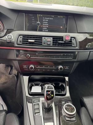 Black BMW 530 2012 in Marijampole, with an engine capacity of 2.99 L and mileage of 320 thousand km for 9500 €, photo 13 on AUTOMOTO.COM.LV