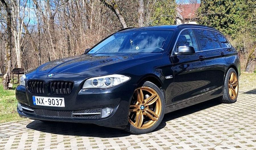 Melns BMW 530 2012 Rīga, ar dzinēja tilpumu 3.00 L un nobraukumu 0 tūkst. km par 7790 €, foto 3 vietnē AUTOMOTO.COM.LV