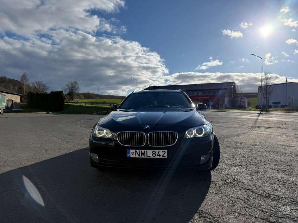 Black BMW 530 2012 in Kaunas, with an engine capacity of 2.99 L and mileage of 363 thousand km for 7500 €, photo 2 on AUTOMOTO.COM.LV