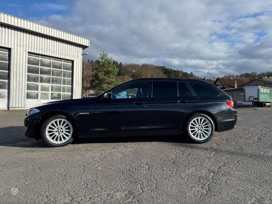 Melns BMW 530 2012 Kauņa, ar dzinēja tilpumu 2.99 L un nobraukumu 363 tūkst. km par 7500 €, foto 4 vietnē AUTOMOTO.COM.LV