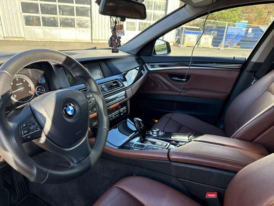Melns BMW 530 2012 Kauņa, ar dzinēja tilpumu 2.99 L un nobraukumu 363 tūkst. km par 7500 €, foto 14 vietnē AUTOMOTO.COM.LV
