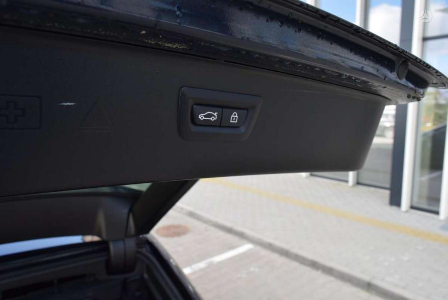 Black BMW 530 2012 in Vilnius, with an engine capacity of 2.99 L and mileage of 290 thousand km for 9950 €, photo 9 on AUTOMOTO.COM.LV