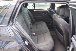 Black BMW 530 2012 in Vilnius, with an engine capacity of 2.99 L and mileage of 290 thousand km for 9950 €, photo 12 on AUTOMOTO.COM.LV