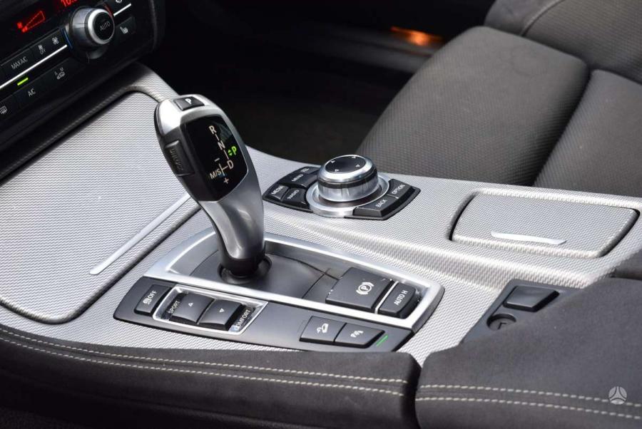 Black BMW 530 2012 in Vilnius, with an engine capacity of 2.99 L and mileage of 290 thousand km for 9950 €, photo 15 on AUTOMOTO.COM.LV