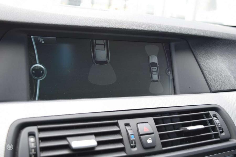 Black BMW 530 2012 in Vilnius, with an engine capacity of 2.99 L and mileage of 290 thousand km for 9950 €, photo 19 on AUTOMOTO.COM.LV