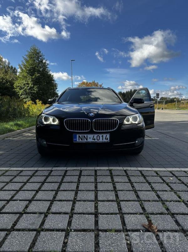 Black BMW 530 2012 in Jurmala, with an engine capacity of 3.00 L and mileage of 340 thousand km for 6900 €, photo 4 on AUTOMOTO.COM.LV