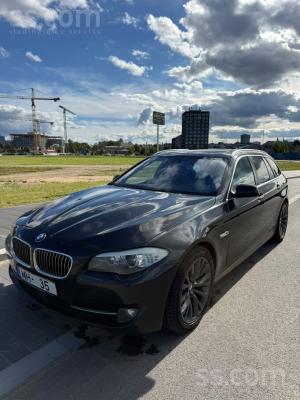 Melns BMW 530 2012 Rīga, ar dzinēja tilpumu 3.00 L un nobraukumu 323 tūkst. km par 9900 €, foto 5 vietnē AUTOMOTO.COM.LV