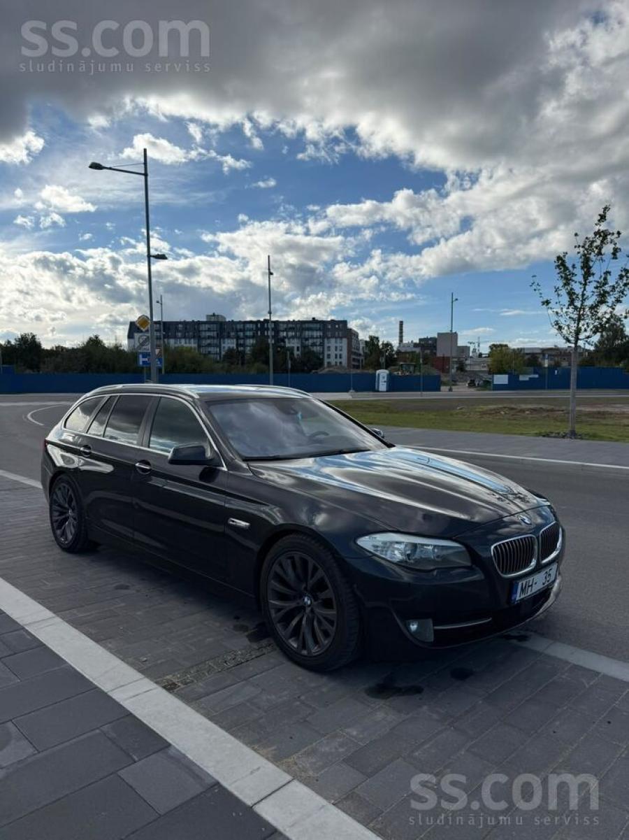Melns BMW 530 2012 Rīga, ar dzinēja tilpumu 3.00 L un nobraukumu 323 tūkst. km par 9900 €, foto 6 vietnē AUTOMOTO.COM.LV