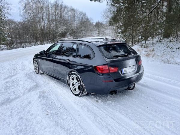 Black BMW 530 2013 in Jekabpils, with an engine capacity of 3.00 L and mileage of 325 thousand km for 10990 €, photo 3 on AUTOMOTO.COM.LV