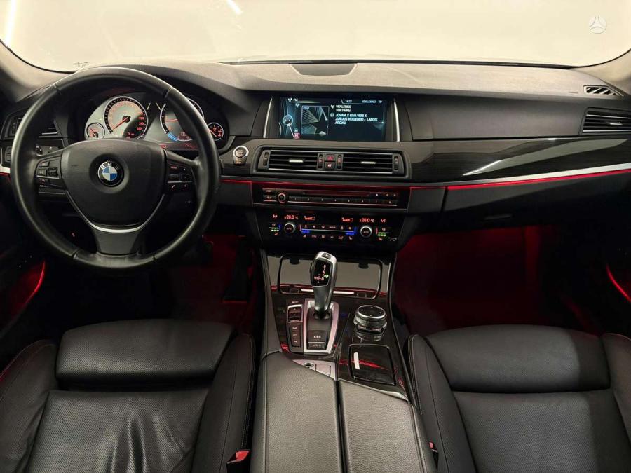 Melns BMW 530 2013 Marijampole, ar dzinēja tilpumu 2.99 L un nobraukumu 328 tūkst. km par 12850 €, foto 21 vietnē AUTOMOTO.COM.LV