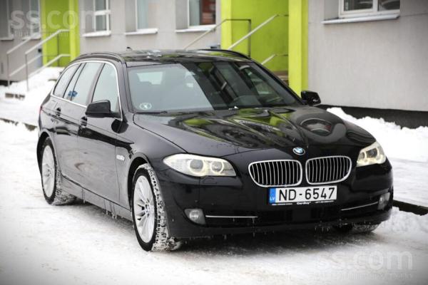 Black BMW 530 2013 in Riga, with an engine capacity of 3.00 L and mileage of 241 thousand km for 8995 €, photo 4 on AUTOMOTO.COM.LV