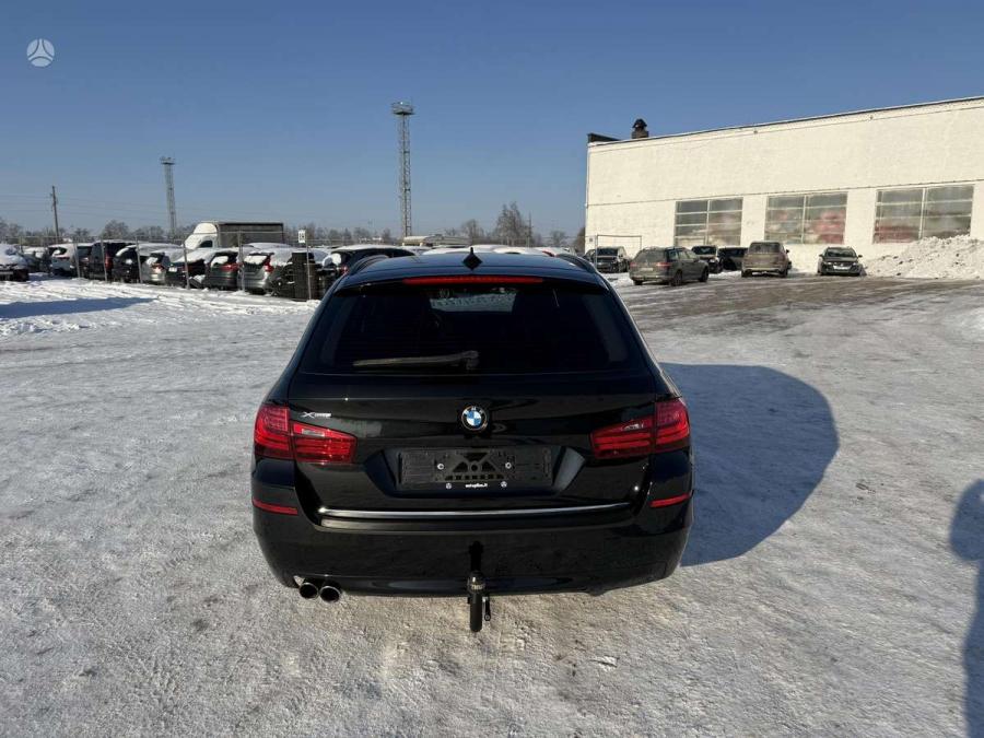 Black BMW 530 2013 in Marijampole, with an engine capacity of 2.99 L and mileage of 198 thousand km for 12800 €, photo 5 on AUTOMOTO.COM.LV