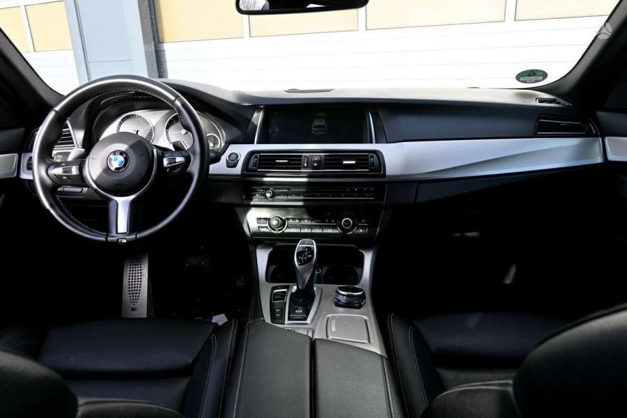 Black BMW 530 2013 in Kretinga, with an engine capacity of 2.99 L and mileage of 221 thousand km for 11599 €, photo 25 on AUTOMOTO.COM.LV