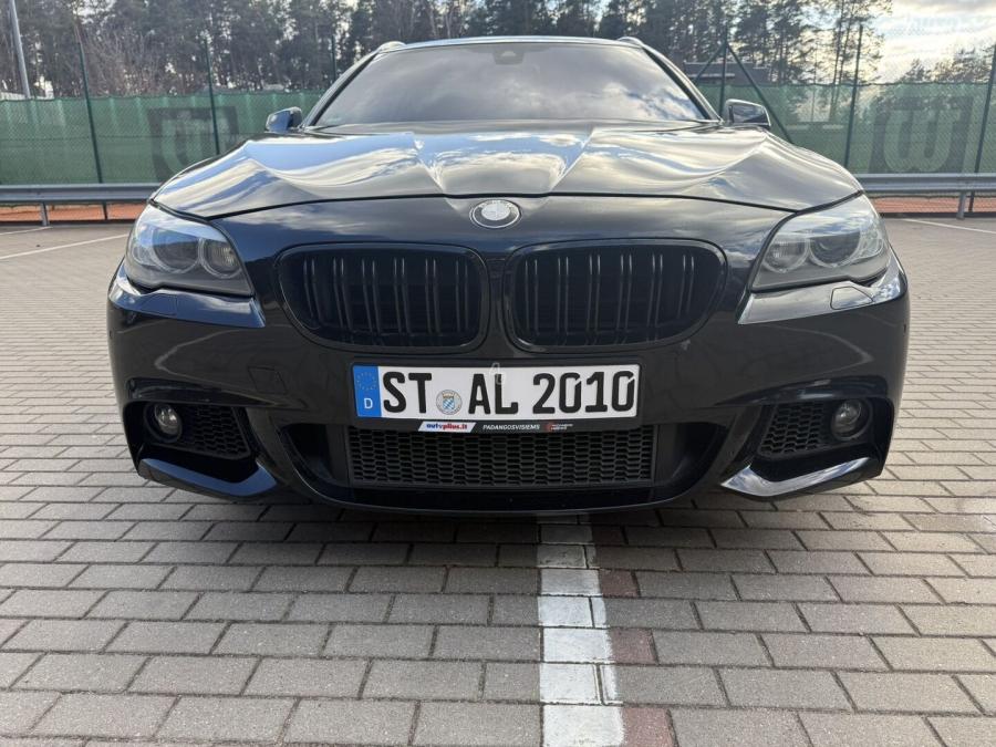 Black BMW 530 2013 in Vilnius, with an engine capacity of 3.00 L and mileage of 315 thousand km for 7900 €, photo 4 on AUTOMOTO.COM.LV