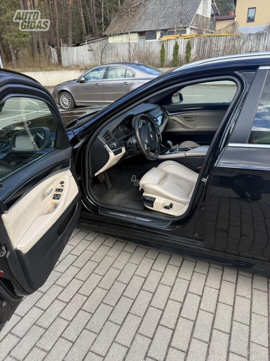 Black BMW 530 2013 in Vilnius, with an engine capacity of 3.00 L and mileage of 315 thousand km for 7900 €, photo 11 on AUTOMOTO.COM.LV