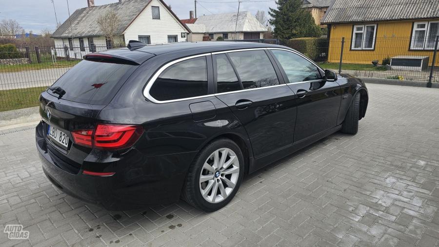 Melns BMW 530 2013 Šauļi, ar dzinēja tilpumu 3.00 L un nobraukumu 261 tūkst. km par 9750 €, foto 8 vietnē AUTOMOTO.COM.LV