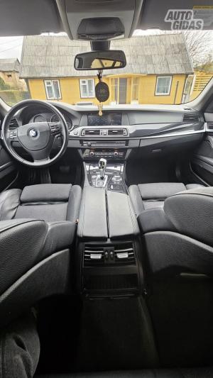 Melns BMW 530 2013 Šauļi, ar dzinēja tilpumu 3.00 L un nobraukumu 261 tūkst. km par 9750 €, foto 17 vietnē AUTOMOTO.COM.LV