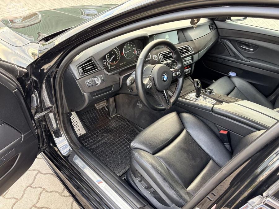 Black BMW 530 2013 in Klaipeda, with an engine capacity of 3.00 L and mileage of 371 thousand km for 8500 €, photo 20 on AUTOMOTO.COM.LV