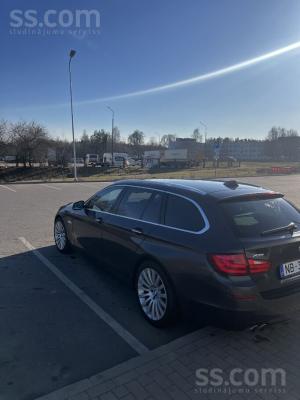 Black BMW 530 2013 in Riga, with an engine capacity of 3.00 L and mileage of 320 thousand km for 7600 €, photo 14 on AUTOMOTO.COM.LV