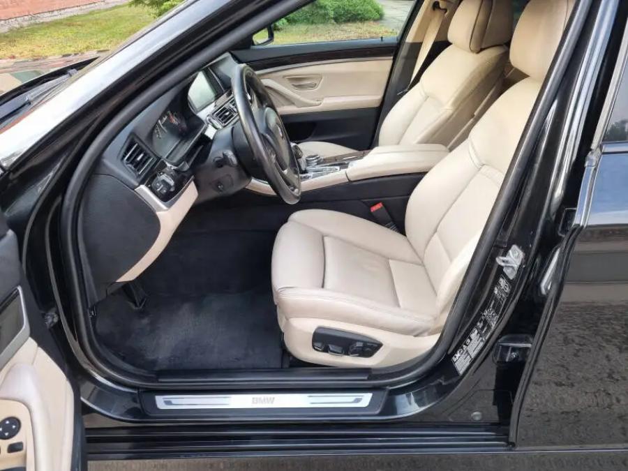 Black BMW 530 2013 in Jekabpils, with an engine capacity of 3.00 L and mileage of 276 thousand km for 11650 €, photo 14 on AUTOMOTO.COM.LV