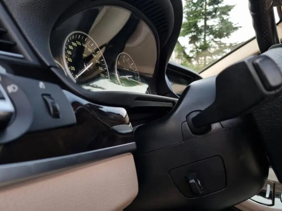 Black BMW 530 2013 in Jekabpils, with an engine capacity of 3.00 L and mileage of 276 thousand km for 11650 €, photo 15 on AUTOMOTO.COM.LV