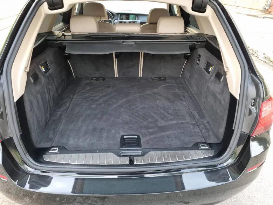 Black BMW 530 2013 in Jekabpils, with an engine capacity of 3.00 L and mileage of 276 thousand km for 11650 €, photo 19 on AUTOMOTO.COM.LV