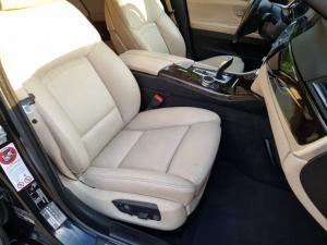 Black BMW 530 2013 in Jekabpils, with an engine capacity of 3.00 L and mileage of 276 thousand km for 11650 €, photo 26 on AUTOMOTO.COM.LV