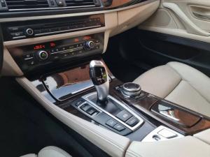 Black BMW 530 2013 in Jekabpils, with an engine capacity of 3.00 L and mileage of 276 thousand km for 11650 €, photo 29 on AUTOMOTO.COM.LV
