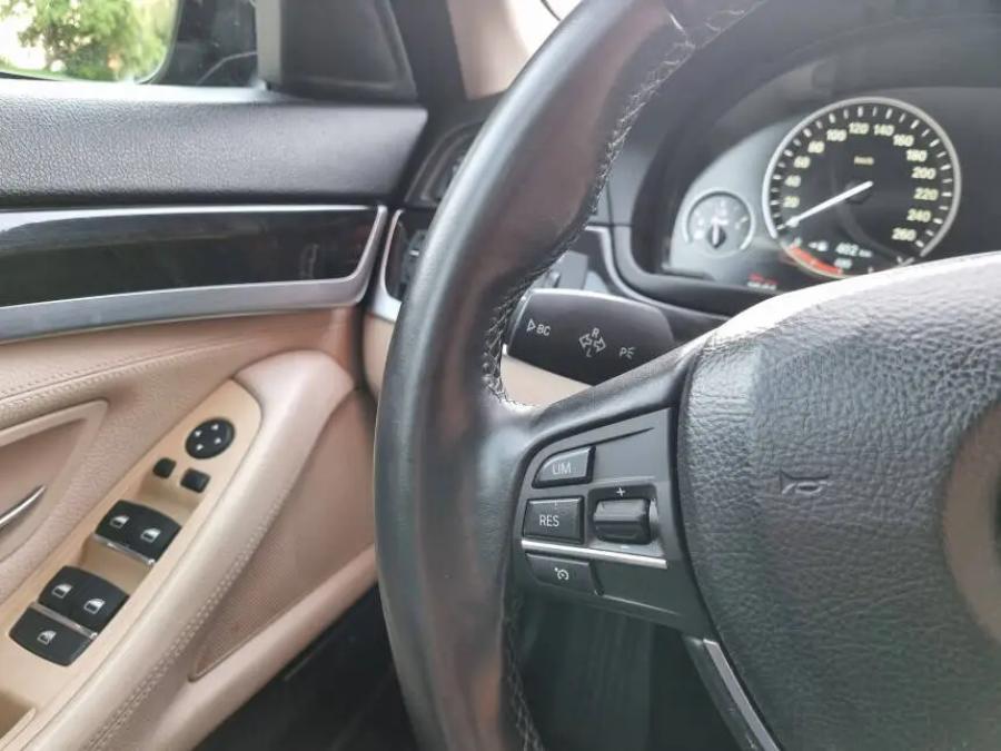 Black BMW 530 2013 in Jekabpils, with an engine capacity of 3.00 L and mileage of 276 thousand km for 11650 €, photo 31 on AUTOMOTO.COM.LV