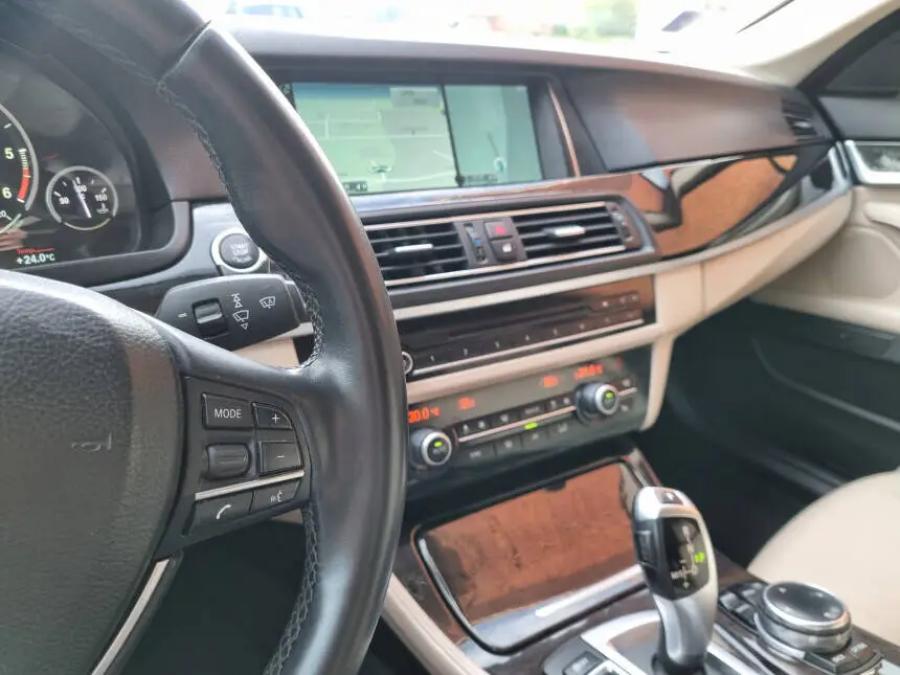 Black BMW 530 2013 in Jekabpils, with an engine capacity of 3.00 L and mileage of 276 thousand km for 11650 €, photo 32 on AUTOMOTO.COM.LV