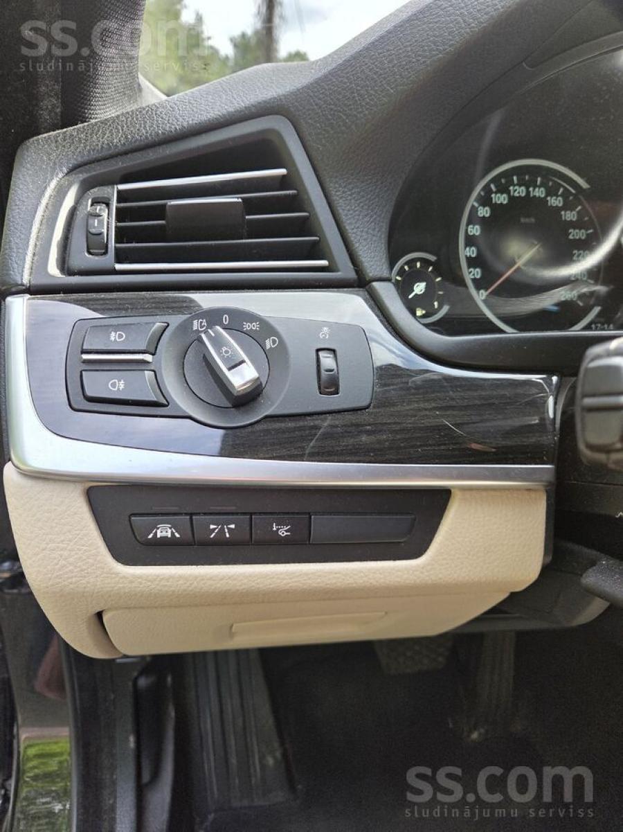 Black BMW 530 2013 in Riga, with an engine capacity of 3.00 L and mileage of 313 thousand km for 10400 €, photo 12 on AUTOMOTO.COM.LV