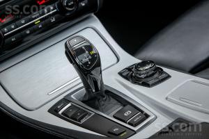Black BMW 530 2013 in Tukums, with an engine capacity of 3.00 L and mileage of 320 thousand km for 10990 €, photo 16 on AUTOMOTO.COM.LV