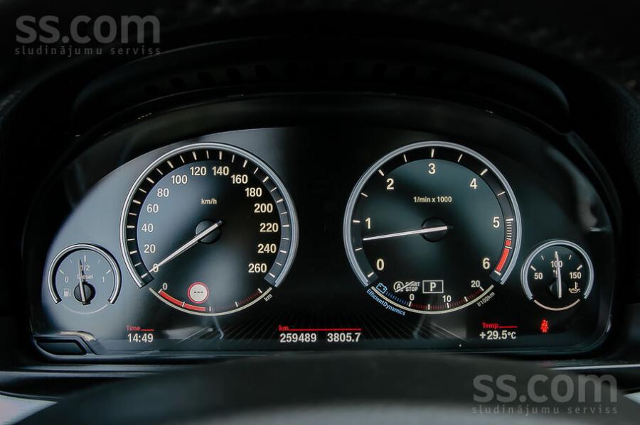 Black BMW 530 2013 in Tukums, with an engine capacity of 3.00 L and mileage of 320 thousand km for 10990 €, photo 20 on AUTOMOTO.COM.LV