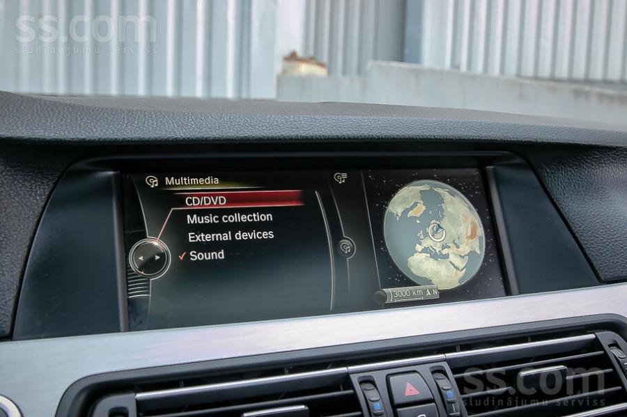 Black BMW 530 2013 in Tukums, with an engine capacity of 3.00 L and mileage of 320 thousand km for 10990 €, photo 23 on AUTOMOTO.COM.LV