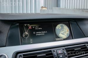 Black BMW 530 2013 in Tukums, with an engine capacity of 3.00 L and mileage of 320 thousand km for 10990 €, photo 25 on AUTOMOTO.COM.LV