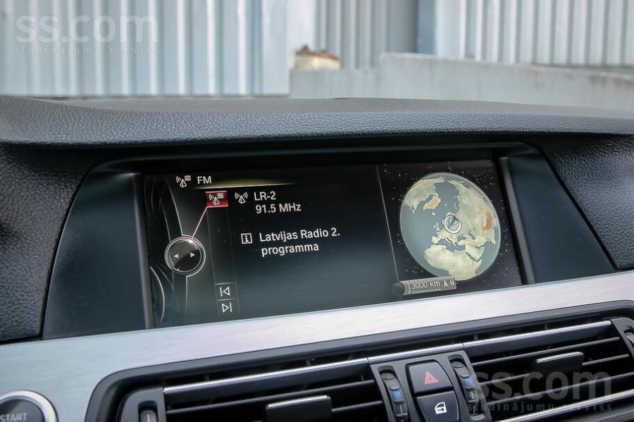 Black BMW 530 2013 in Tukums, with an engine capacity of 3.00 L and mileage of 320 thousand km for 10990 €, photo 25 on AUTOMOTO.COM.LV