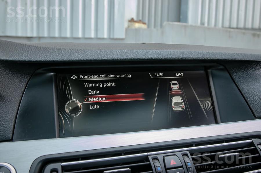 Black BMW 530 2013 in Tukums, with an engine capacity of 3.00 L and mileage of 320 thousand km for 10990 €, photo 35 on AUTOMOTO.COM.LV
