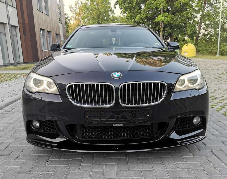 Melns BMW 530 2013 Trakai, ar dzinēja tilpumu 2.99 L un nobraukumu 375 tūkst. km par 10000 €, foto 3 vietnē AUTOMOTO.COM.LV
