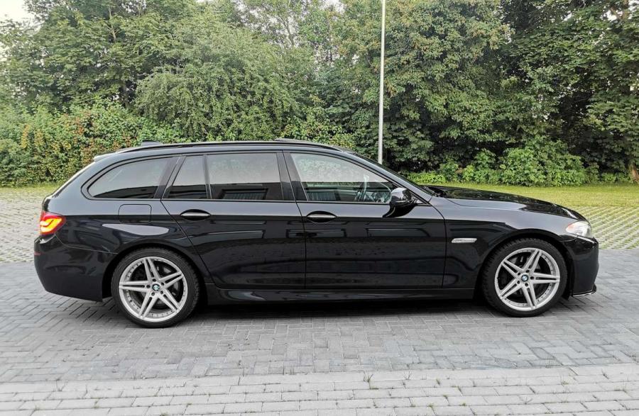 Melns BMW 530 2013 Trakai, ar dzinēja tilpumu 2.99 L un nobraukumu 375 tūkst. km par 10000 €, foto 14 vietnē AUTOMOTO.COM.LV