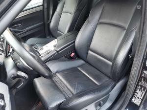 Melns BMW 530 2013 Trakai, ar dzinēja tilpumu 2.99 L un nobraukumu 375 tūkst. km par 10000 €, foto 23 vietnē AUTOMOTO.COM.LV