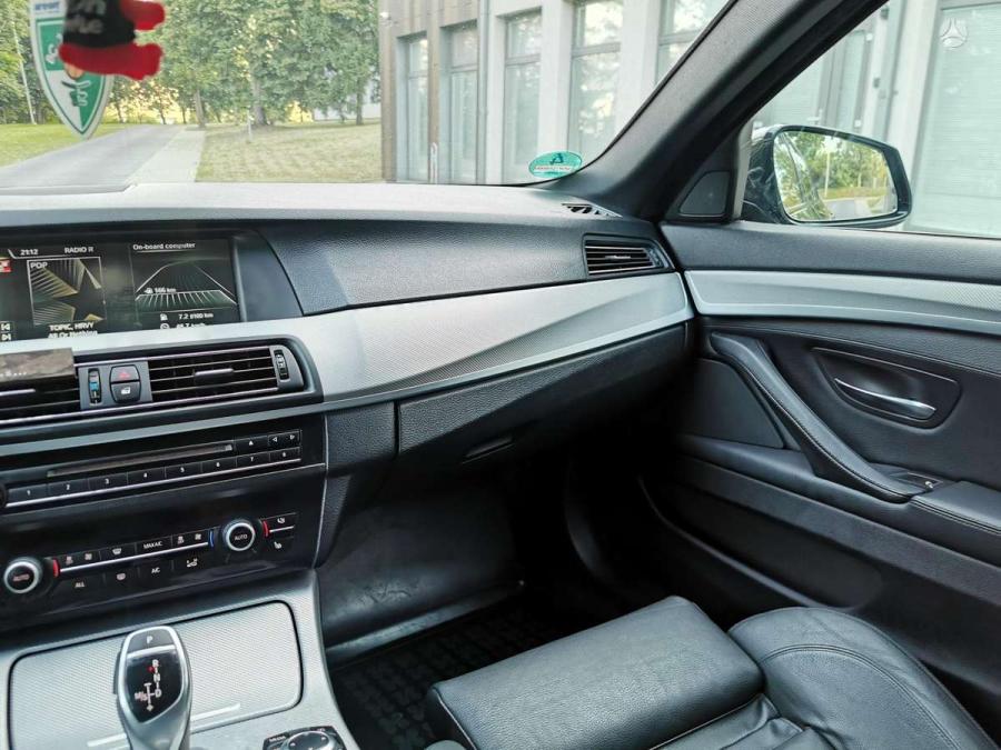 Melns BMW 530 2013 Trakai, ar dzinēja tilpumu 2.99 L un nobraukumu 375 tūkst. km par 10000 €, foto 27 vietnē AUTOMOTO.COM.LV