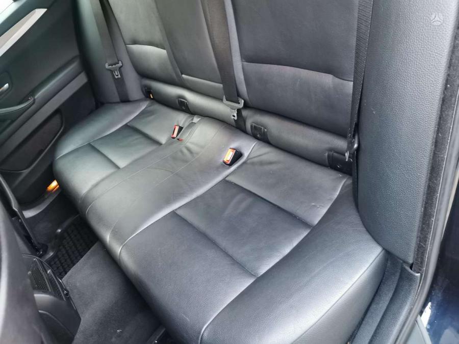 Melns BMW 530 2013 Trakai, ar dzinēja tilpumu 2.99 L un nobraukumu 375 tūkst. km par 10000 €, foto 30 vietnē AUTOMOTO.COM.LV