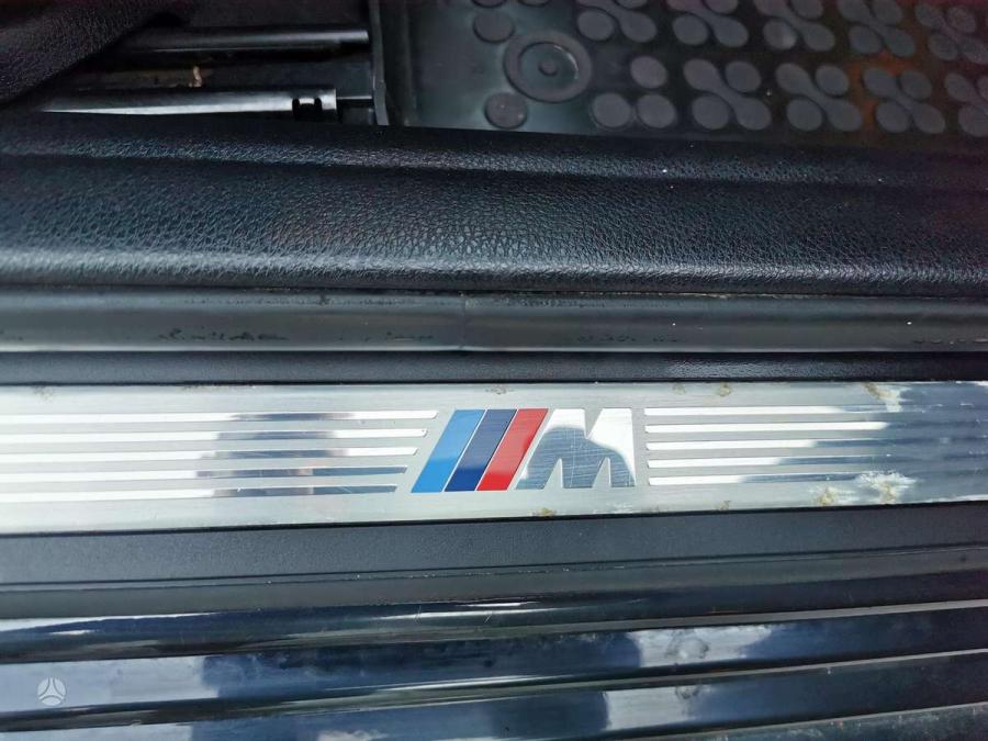 Melns BMW 530 2013 Trakai, ar dzinēja tilpumu 2.99 L un nobraukumu 375 tūkst. km par 10000 €, foto 34 vietnē AUTOMOTO.COM.LV