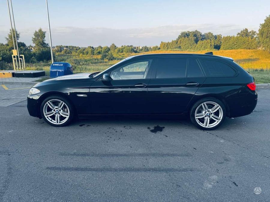 Black BMW 530 2013 in Vilnius, with an engine capacity of 2.99 L and mileage of 287 thousand km for 10900 €, photo 7 on AUTOMOTO.COM.LV