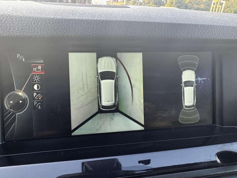 Black BMW 530 2013 in Vilnius, with an engine capacity of 2.99 L and mileage of 287 thousand km for 10900 €, photo 11 on AUTOMOTO.COM.LV