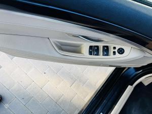 Black BMW 530 2013 in Vilnius, with an engine capacity of 2.99 L and mileage of 287 thousand km for 10900 €, photo 24 on AUTOMOTO.COM.LV