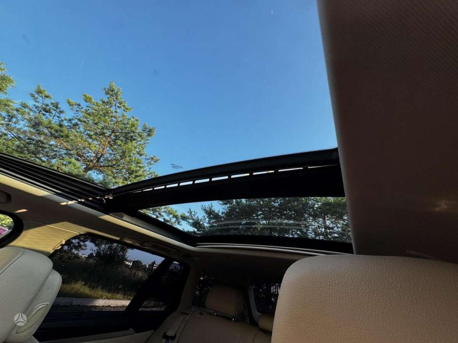 Black BMW 530 2013 in Vilnius, with an engine capacity of 2.99 L and mileage of 287 thousand km for 10900 €, photo 31 on AUTOMOTO.COM.LV