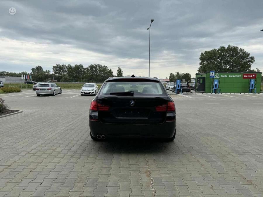 Melns BMW 530 2013 Viļņa, ar dzinēja tilpumu 2.99 L un nobraukumu 227 tūkst. km par 10300 €, foto 9 vietnē AUTOMOTO.COM.LV