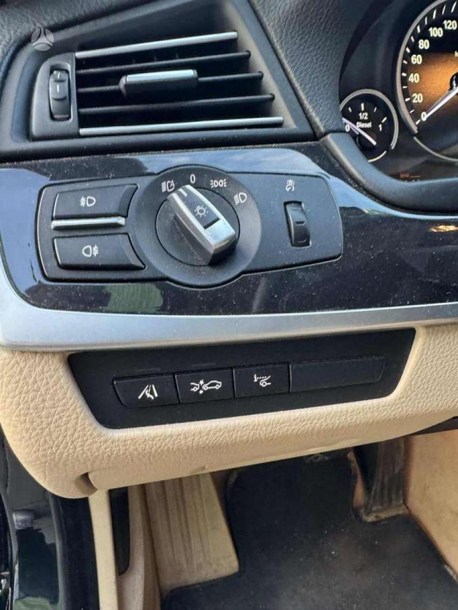 Melns BMW 530 2013 Viļņa, ar dzinēja tilpumu 2.99 L un nobraukumu 227 tūkst. km par 10300 €, foto 13 vietnē AUTOMOTO.COM.LV